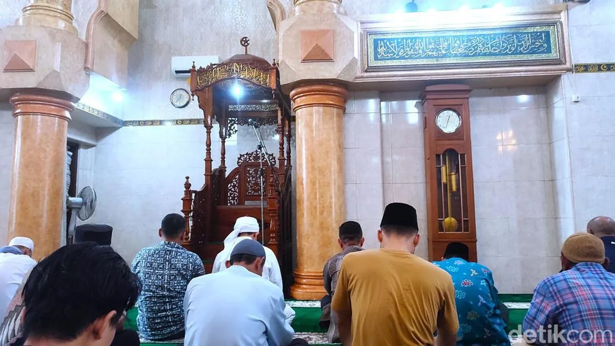 Khutbah Jumat Bulan Rajab 2025, Rajab, Bulan Penuh Keberkahan Untuk Amal Kebaikan! - Suar News